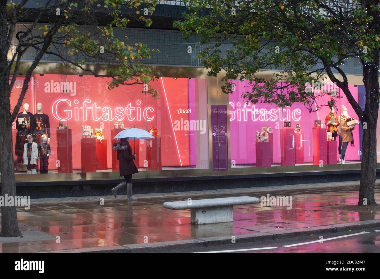 Bond street window displays hi-res stock photography and images - Alamy