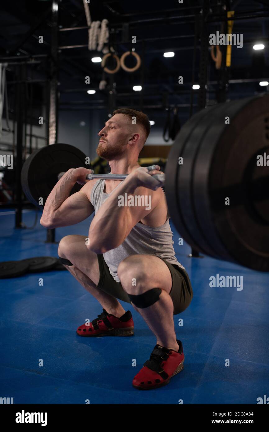 Front squat hi-res stock photography and images - Alamy