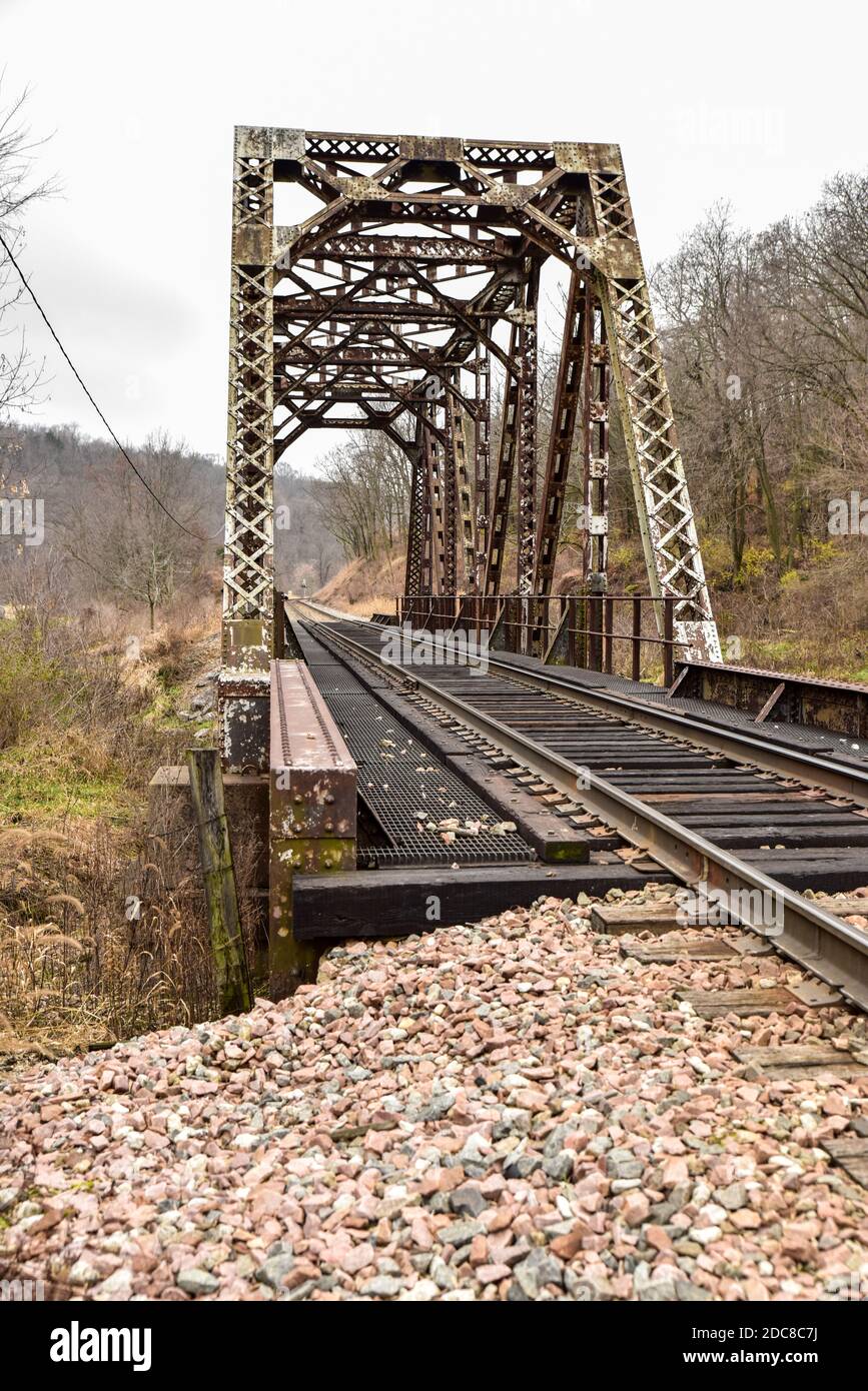 vintage metal and steel railway bridge in the rural countryside Stock ...