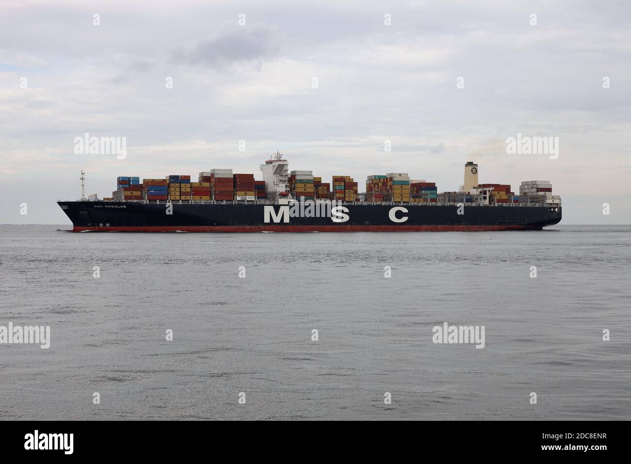 The container ship MSC Regulus will pass the city of Cuxhaven on the ...