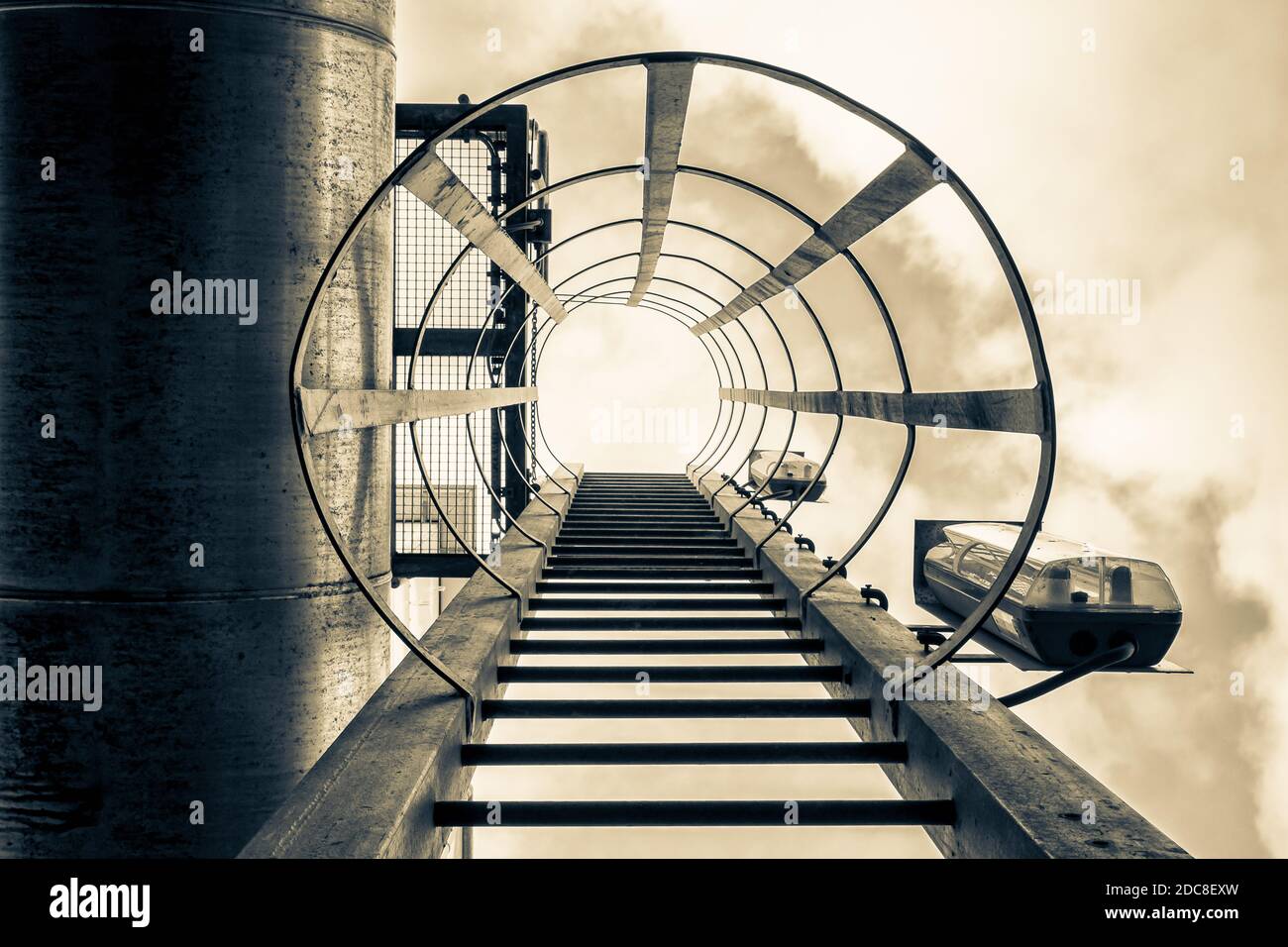 Industrial safety ladder or cage ladder of galvanized steel, The ...