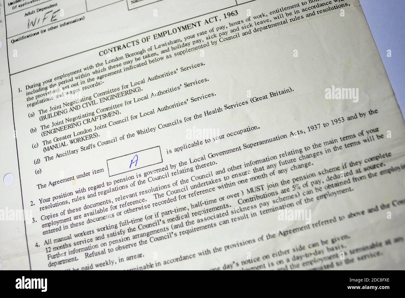 Contracts of employment 1963 hi-res stock photography and images - Alamy