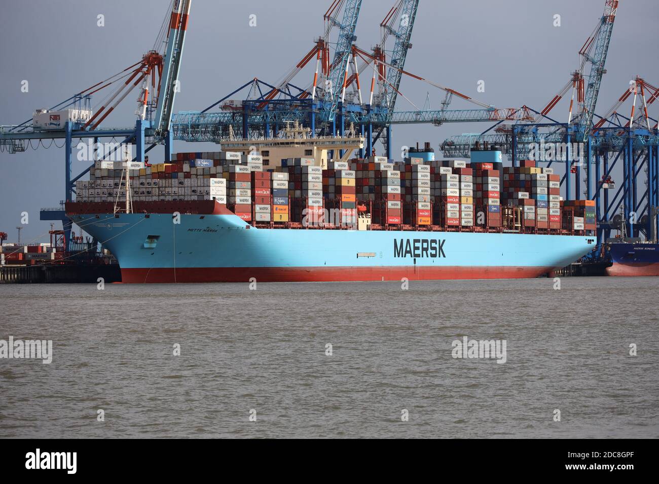 Maersk container ship hi-res stock photography and images - Alamy
