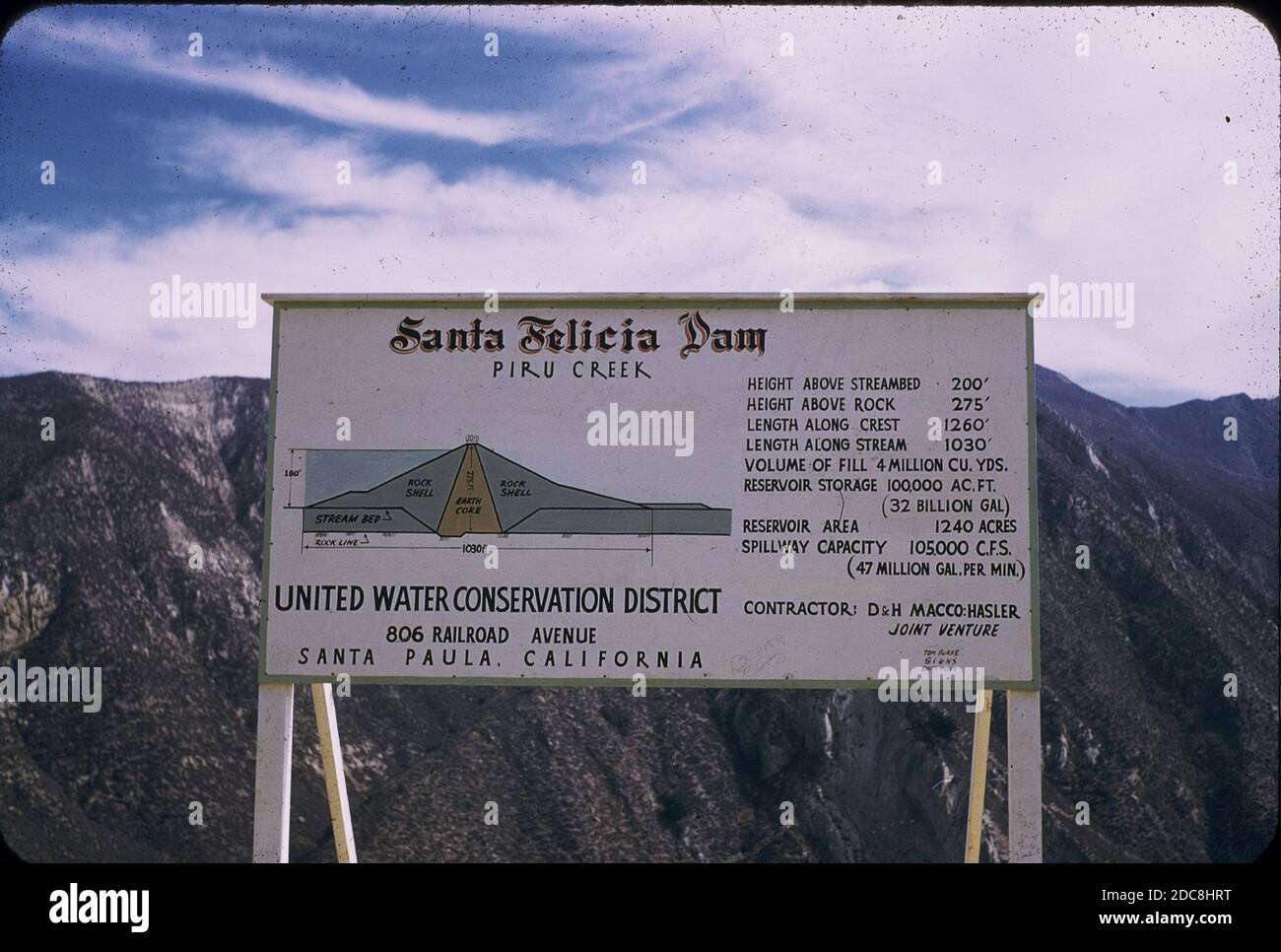 Santa Felicia Dam, 1955-56, Lake Piru, Ventura County Stock Photo - Alamy