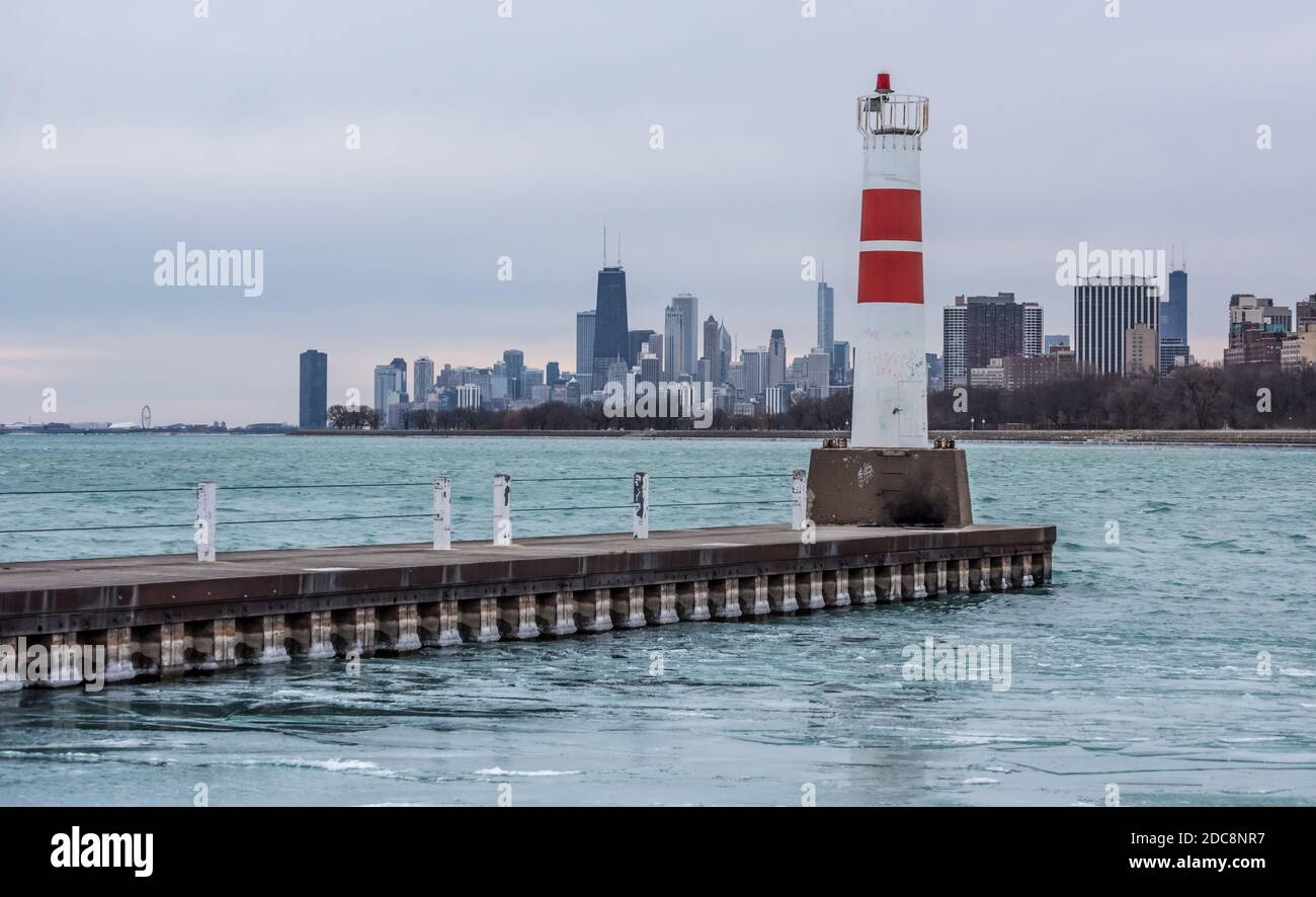 harbor pier on lake Michigan with city skyline Stock Photo - Alamy