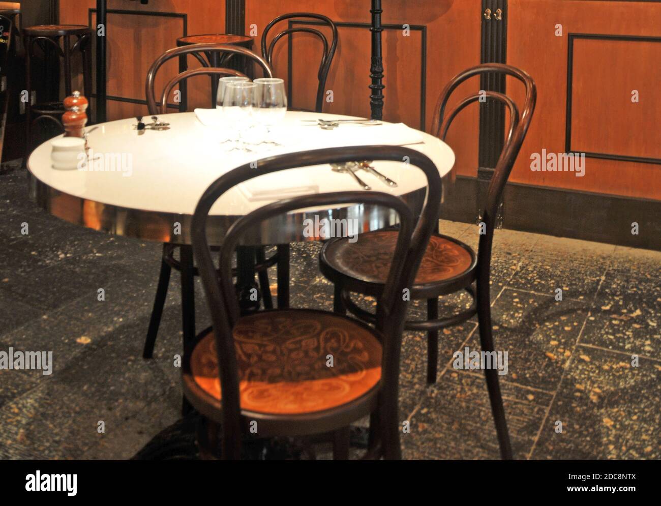 empty table in a restaurant, Ginza, Tokyo, Japan Stock Photo - Alamy