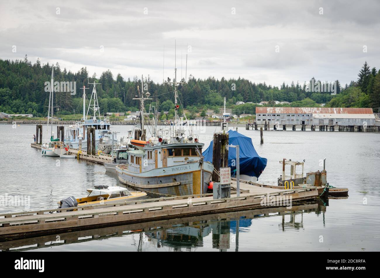 Fish cannery hi-res stock photography and images - Alamy