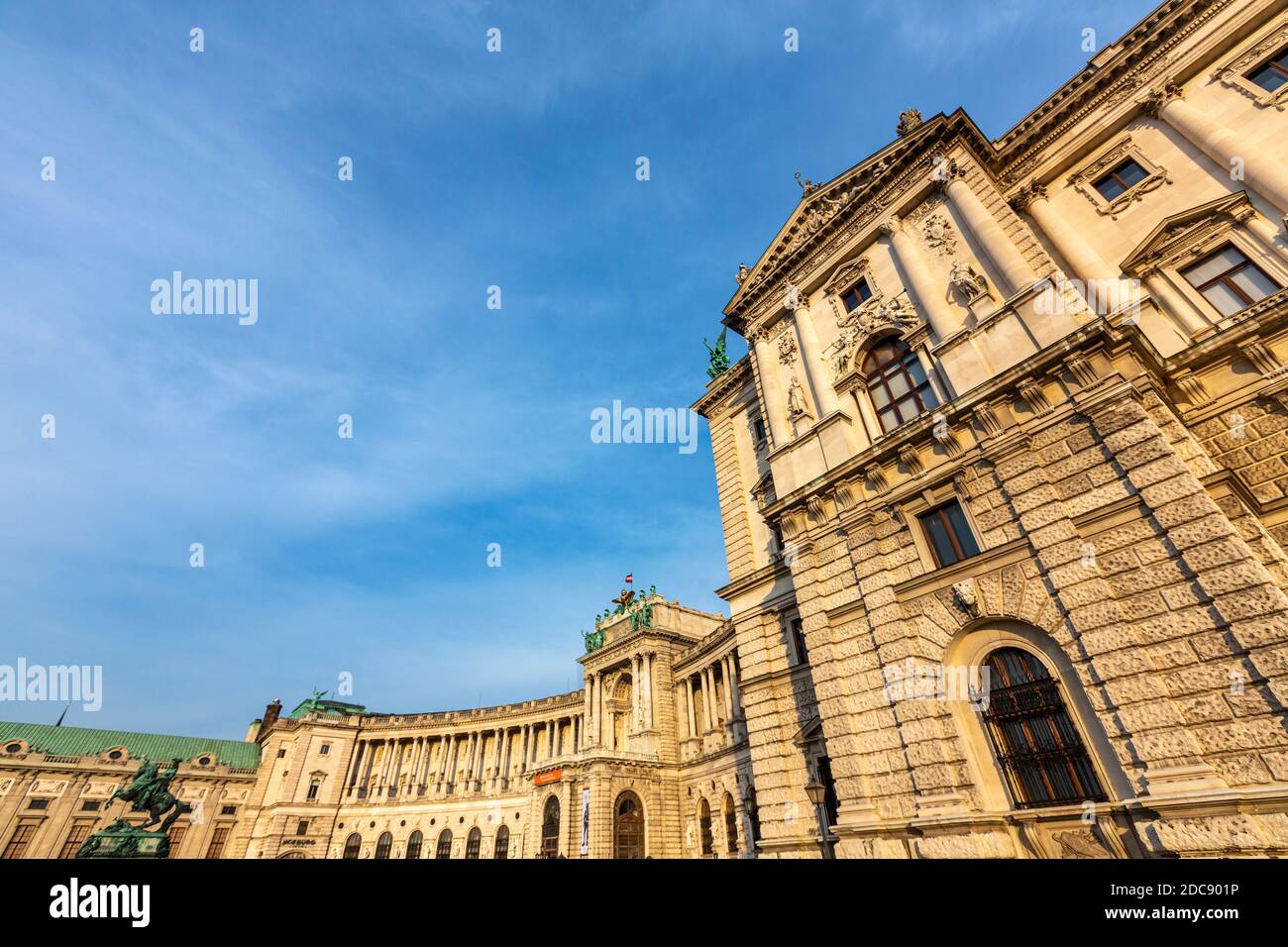 Heldenplatz hofburg hi-res stock photography and images - Alamy