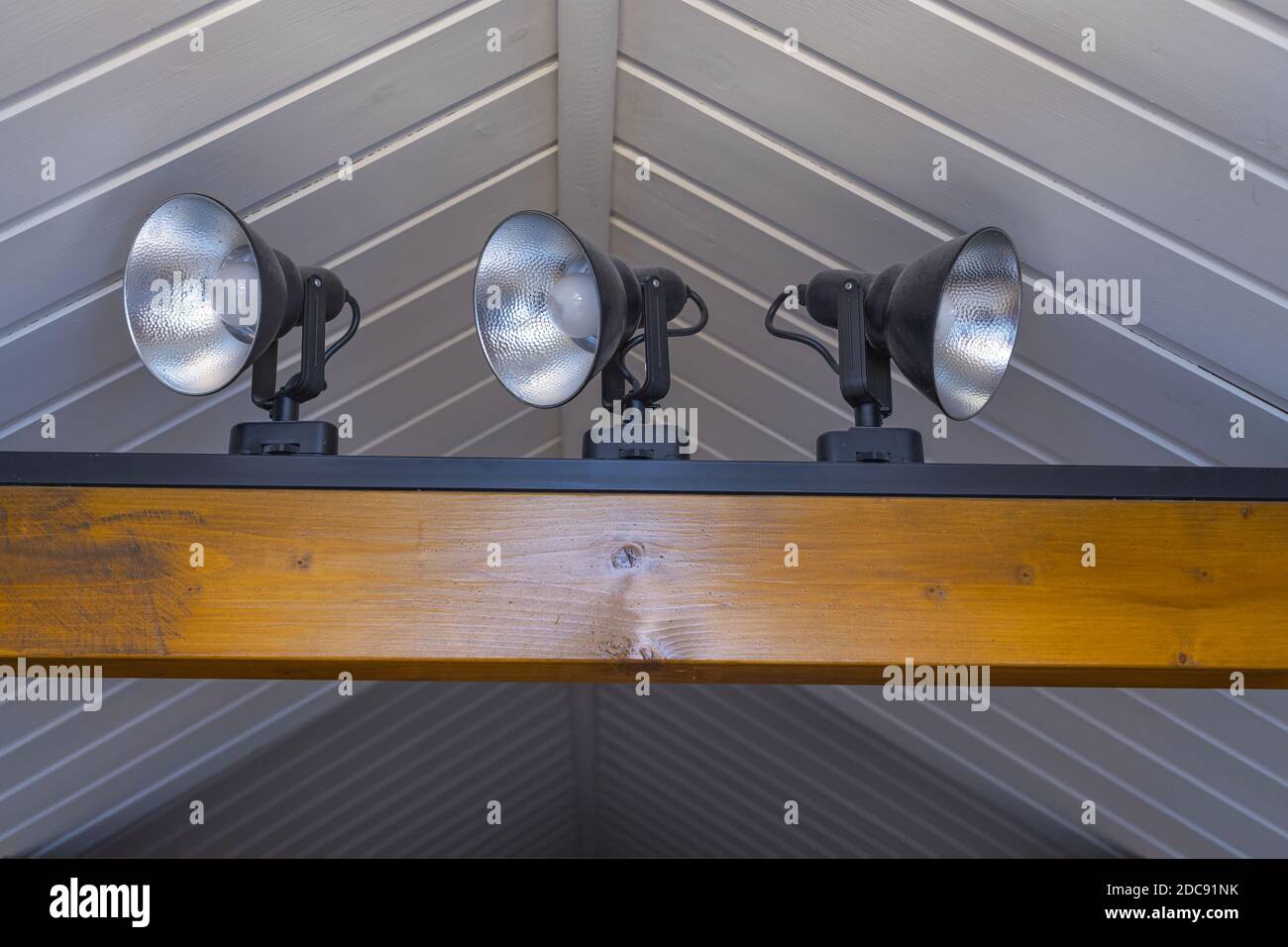 Building under the spotlight hi-res stock photography and images - Alamy
