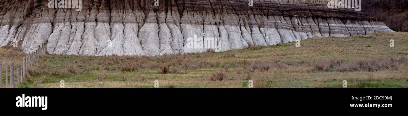 Saskatchewan Canada Badlands Big Muddy Formations Scenic Stock Photo ...