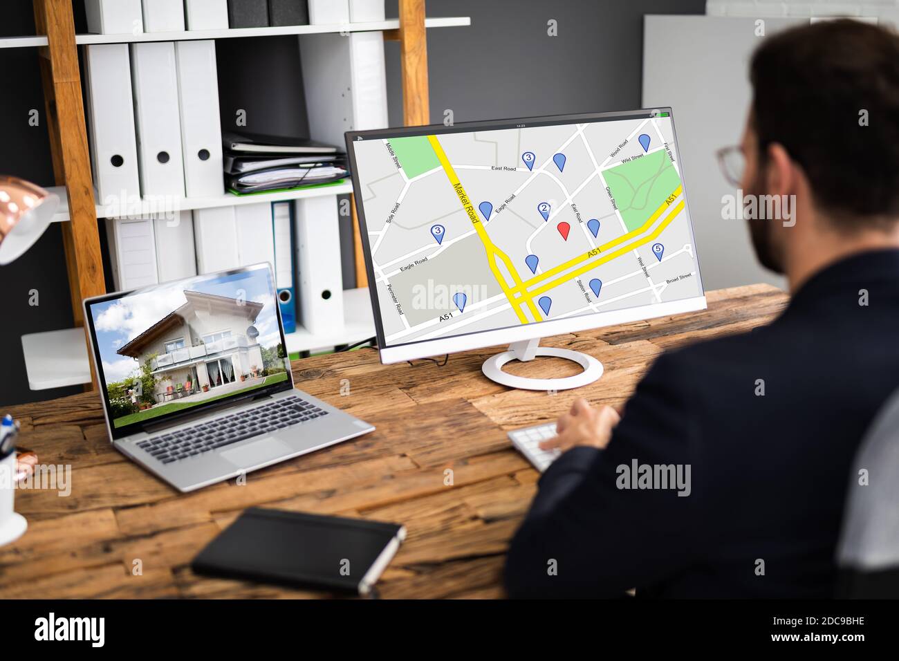 Map searching hi-res stock photography and images - Alamy