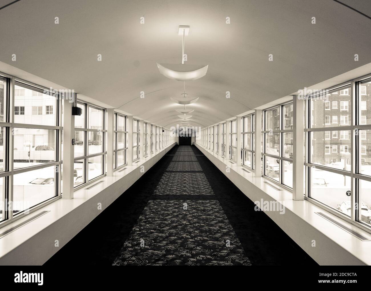Long corridor hallway hi-res stock photography and images - Alamy