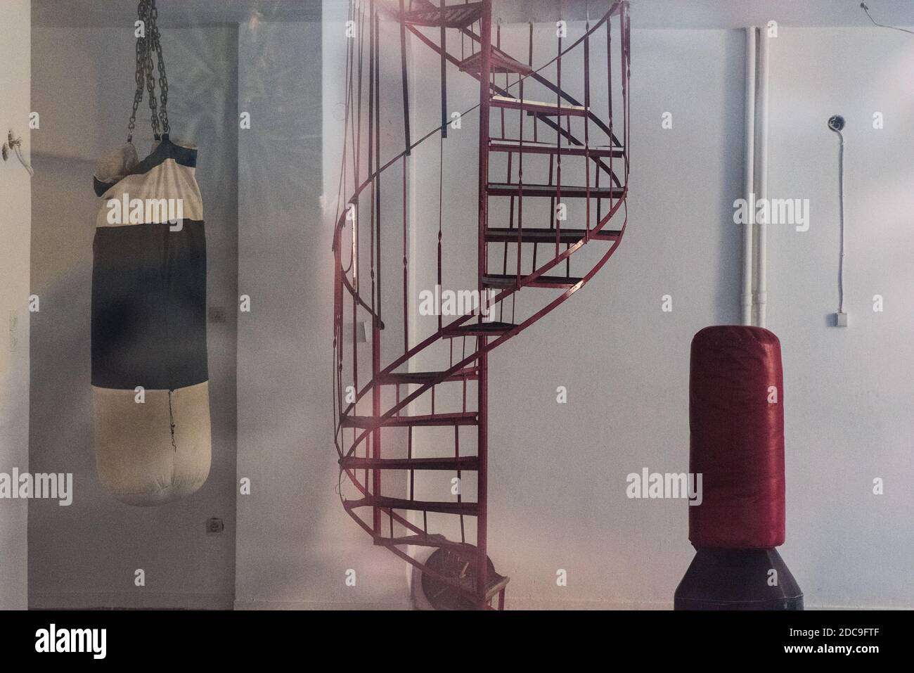 Boxing gym empty hi-res stock photography and images - Alamy
