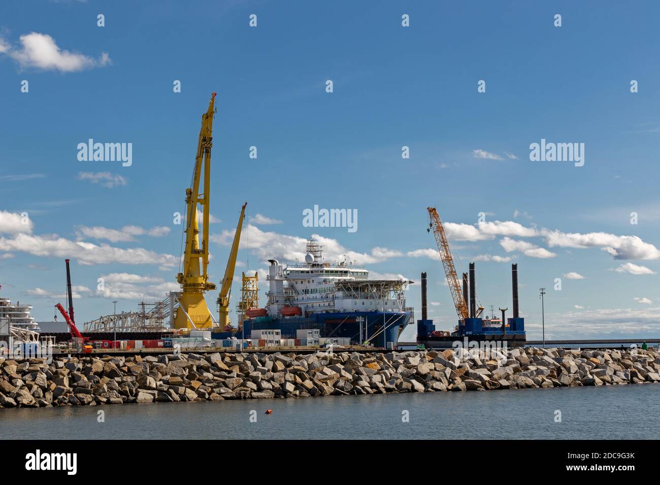 Port mukran hi-res stock photography and images - Alamy