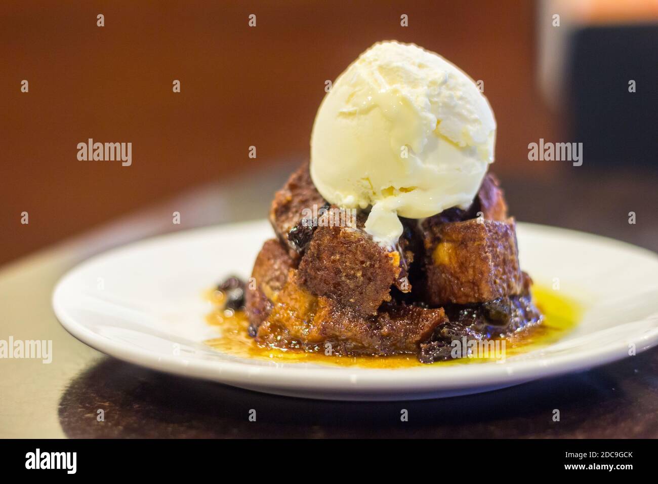 Brownie ala mode dessert at a local cafe in Cebu City, Philippines Stock Photo - Alamy