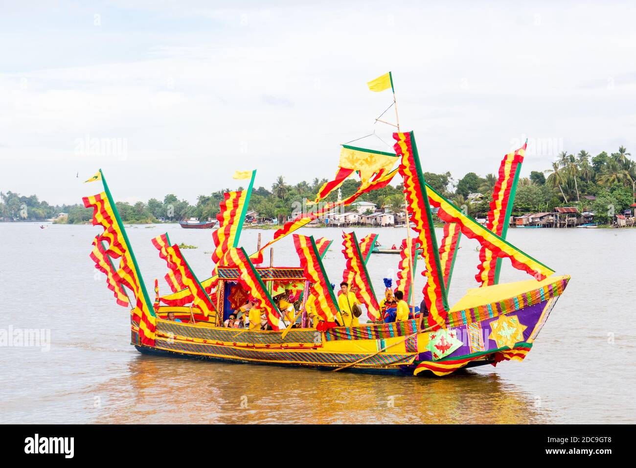 Colorful parade during the Shariff Kabunsuan Festival in Cotabato City ...