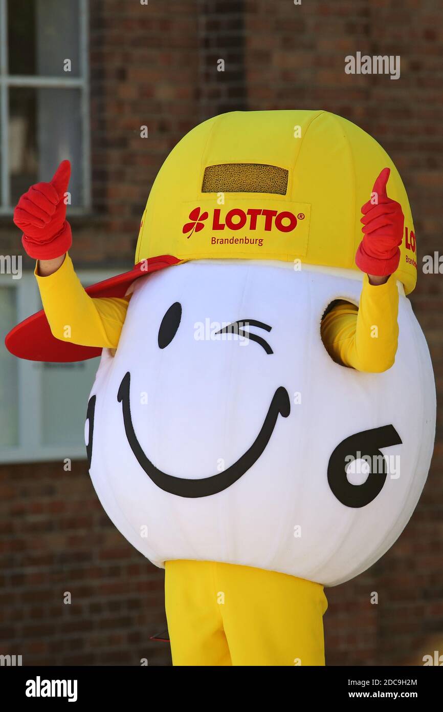 Lotto ball hi-res stock photography and images - Alamy