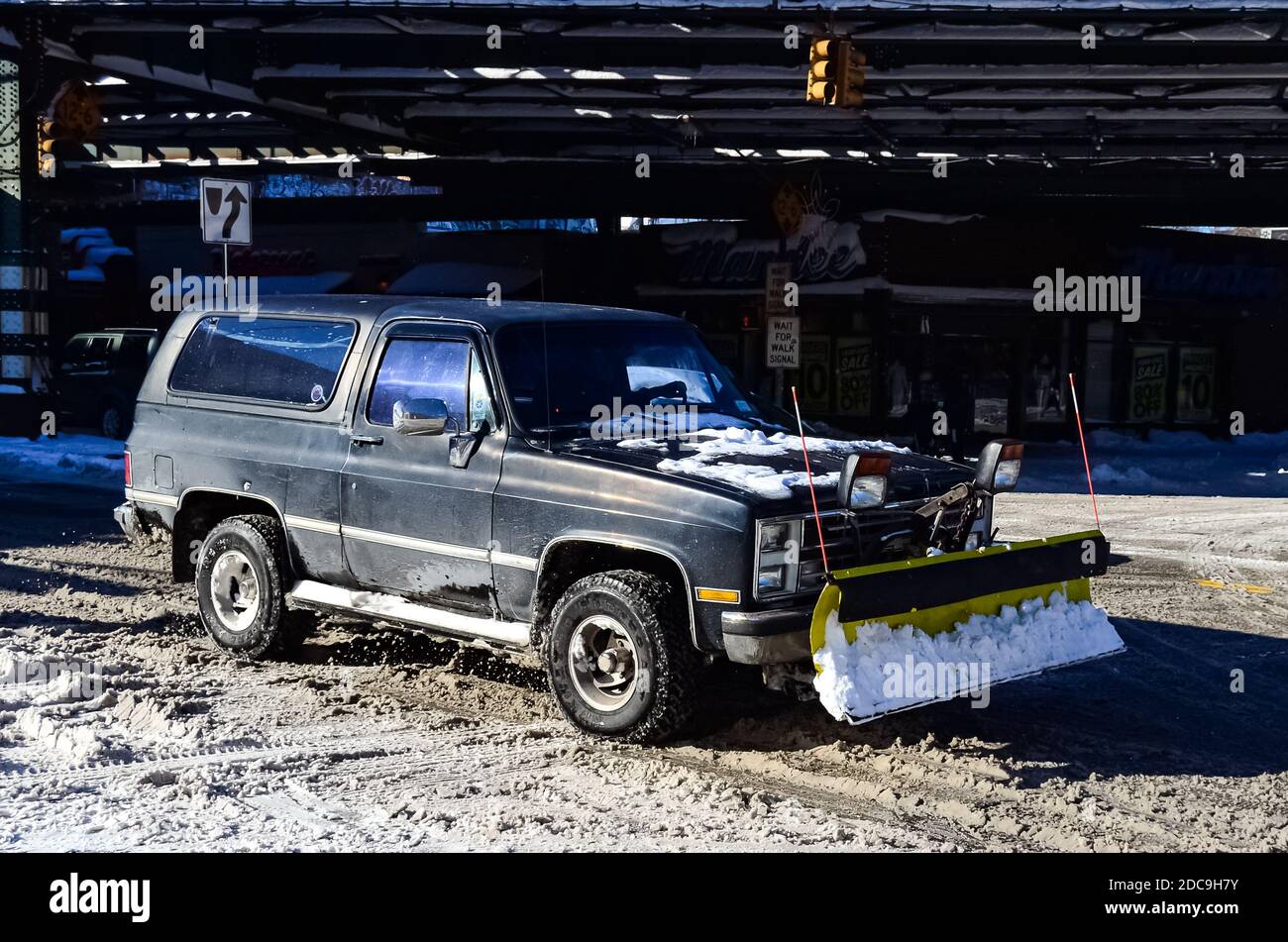 Winter snowstorm blizzard in New York City with heavy snow falling ...