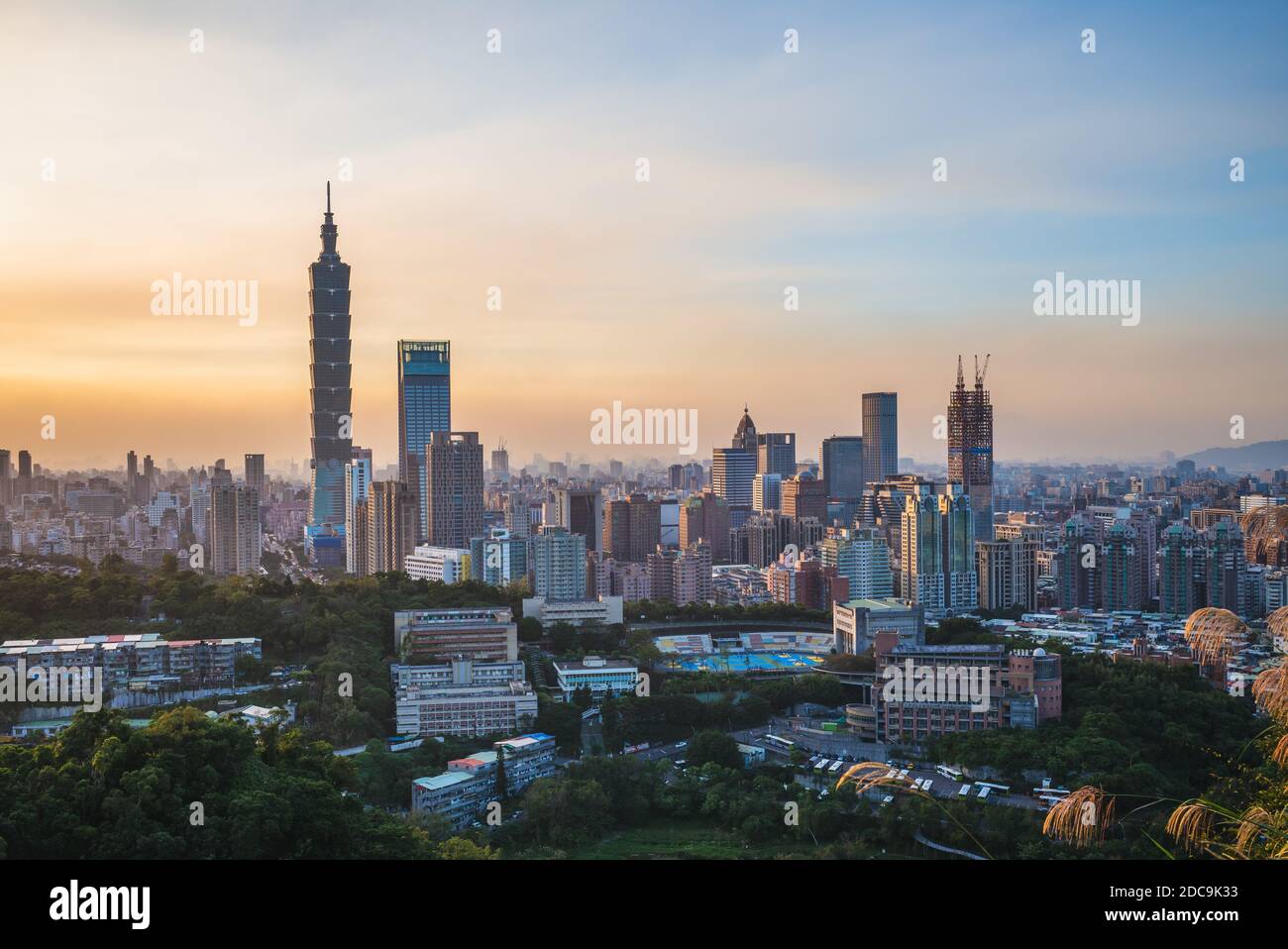 Taipei city of taiwan hi-res stock photography and images - Alamy