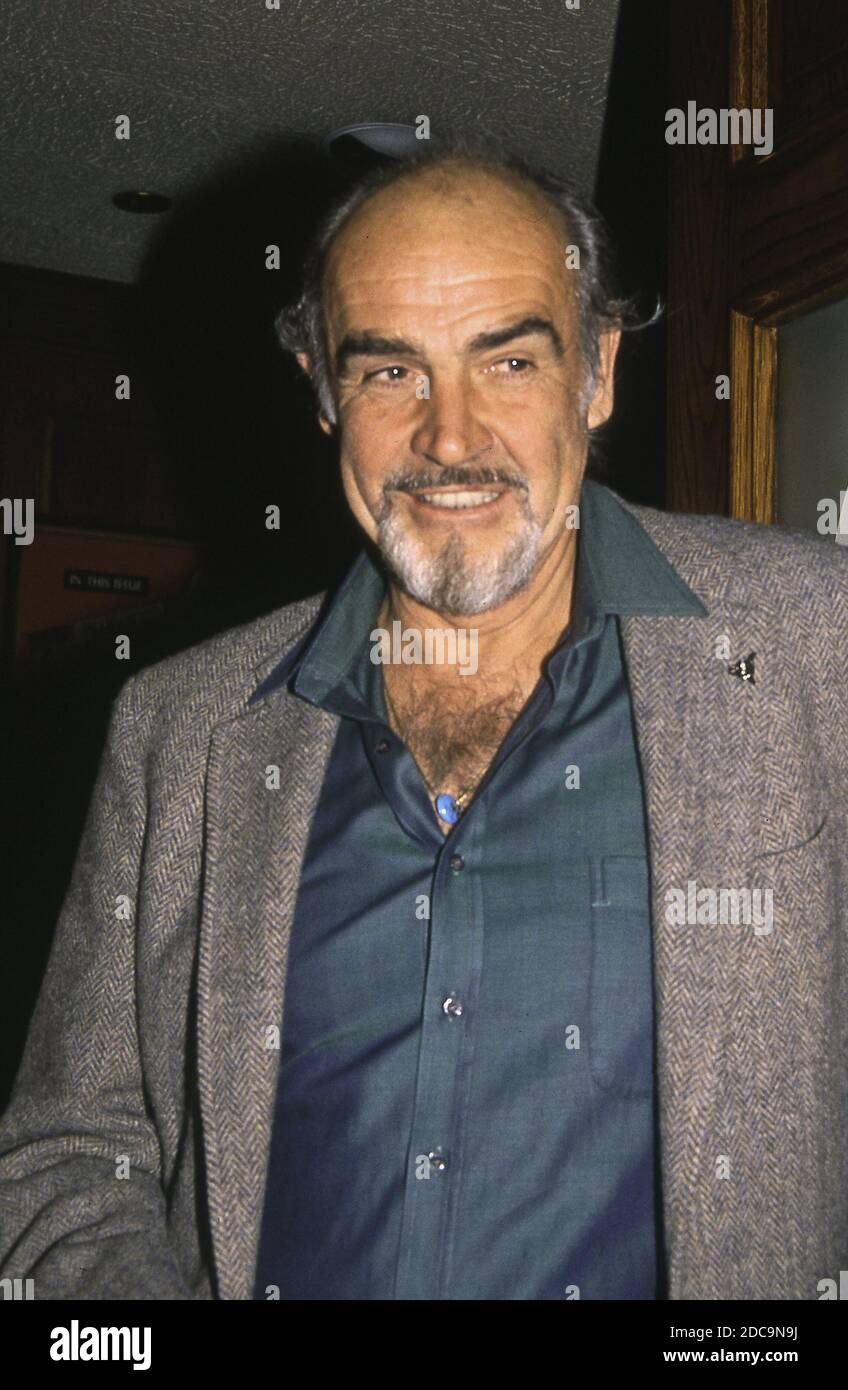 Film star sean connery hi-res stock photography and images - Alamy