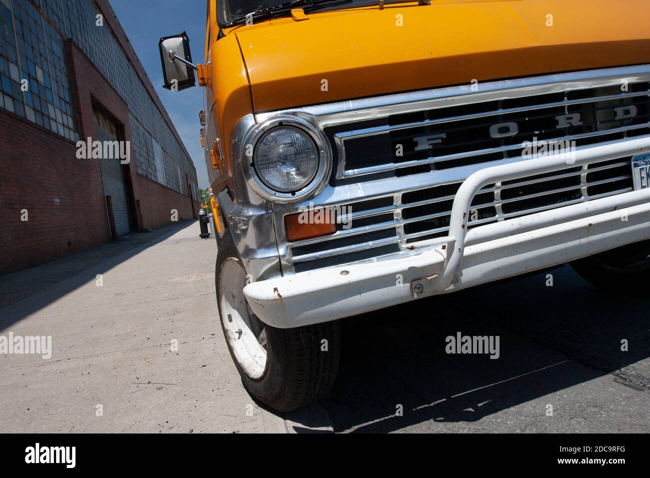 Econoline van hi-res stock photography and images - Alamy