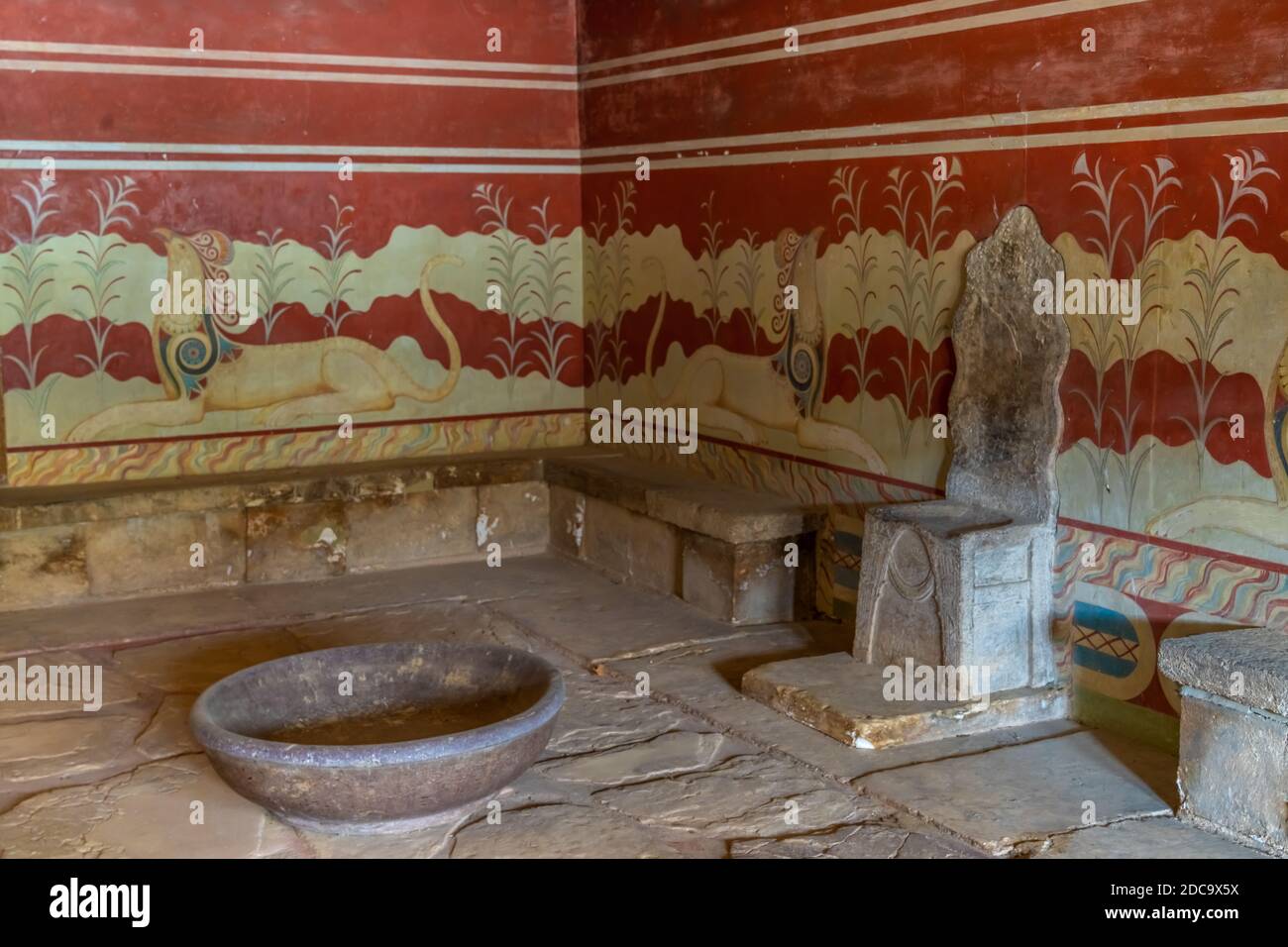 Magnificent ruins of the Knossos Palace complex. A Bronze Age ...