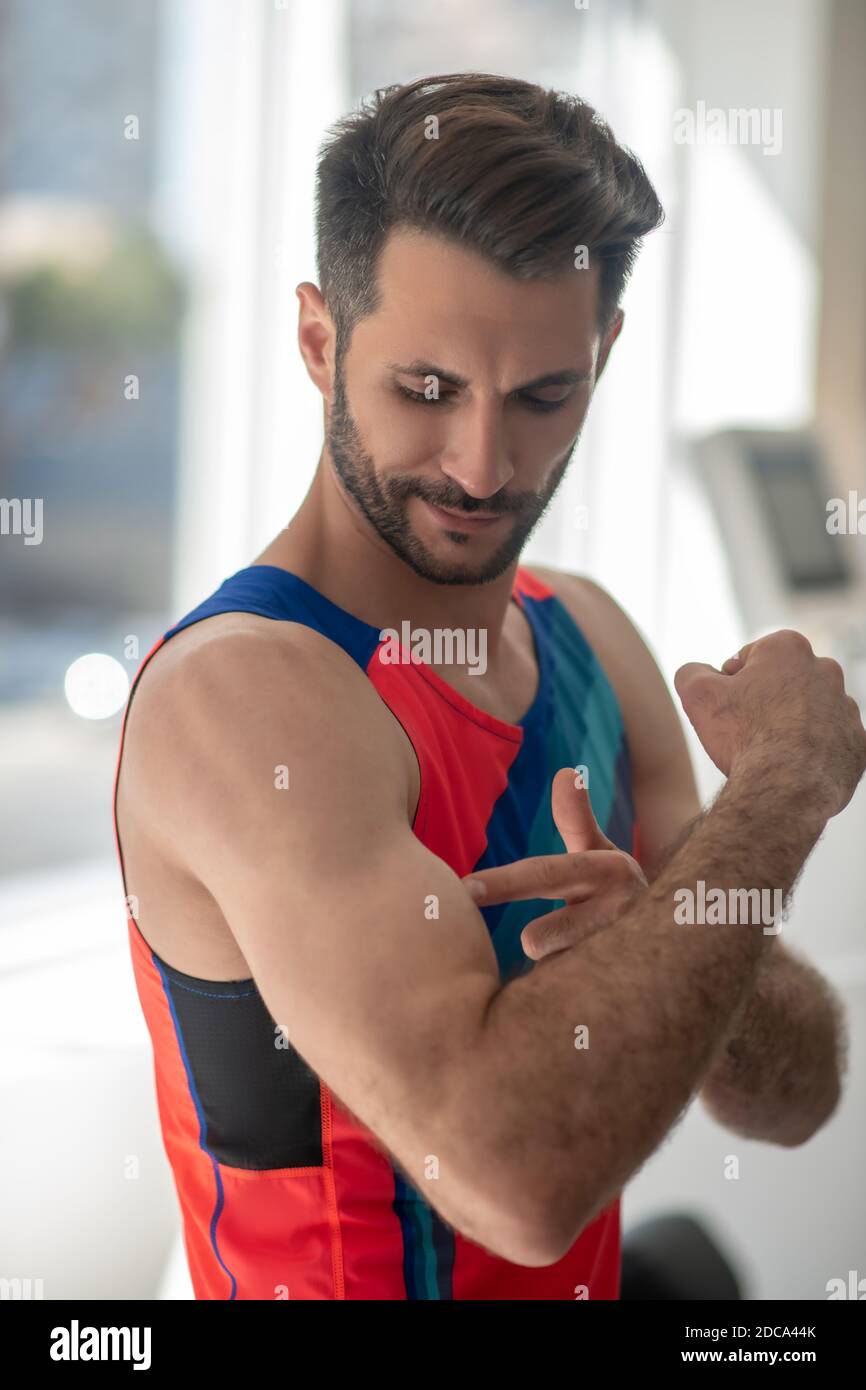 Picture of a fit sporty man with good muscles Stock Photo - Alamy