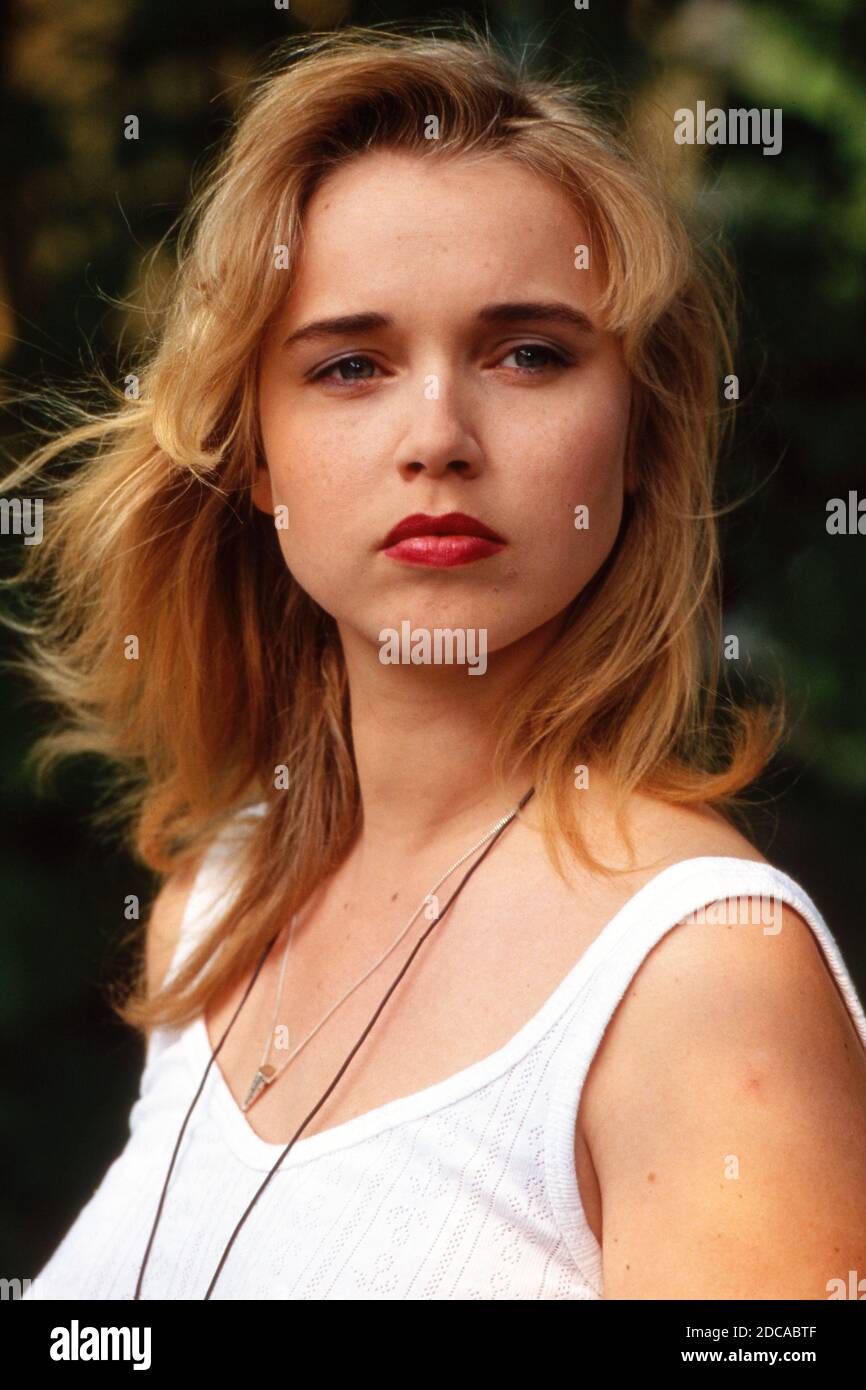 Tina Ruland's Instagram, Twitter & Facebook on IDCrawl