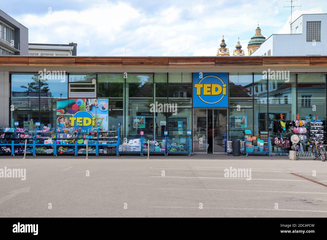 Tedi store hi-res stock photography and images - Alamy