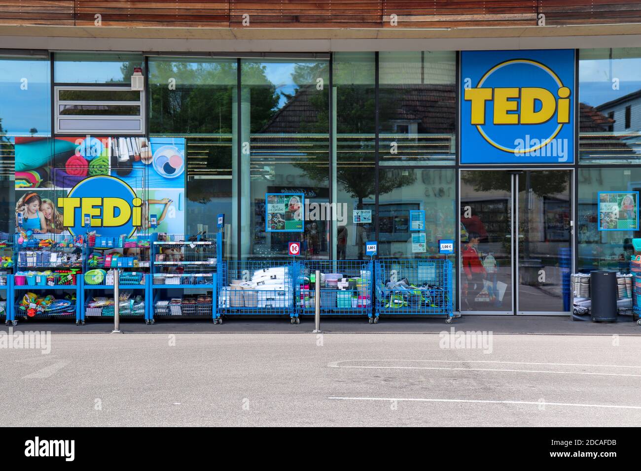 Tedi store hi-res stock photography and images - Alamy