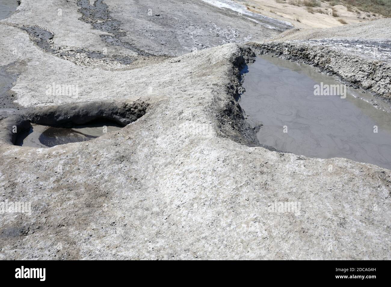 Mud pond mountain hi-res stock photography and images - Alamy