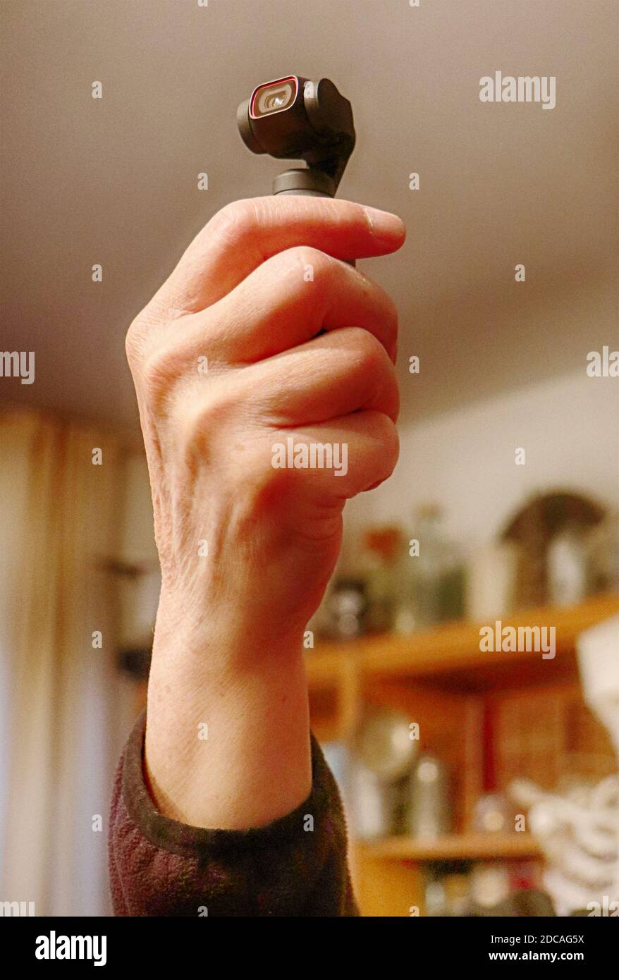 DJI Pocket 2 is here! only 119 grams of tiny camera with excellent ...