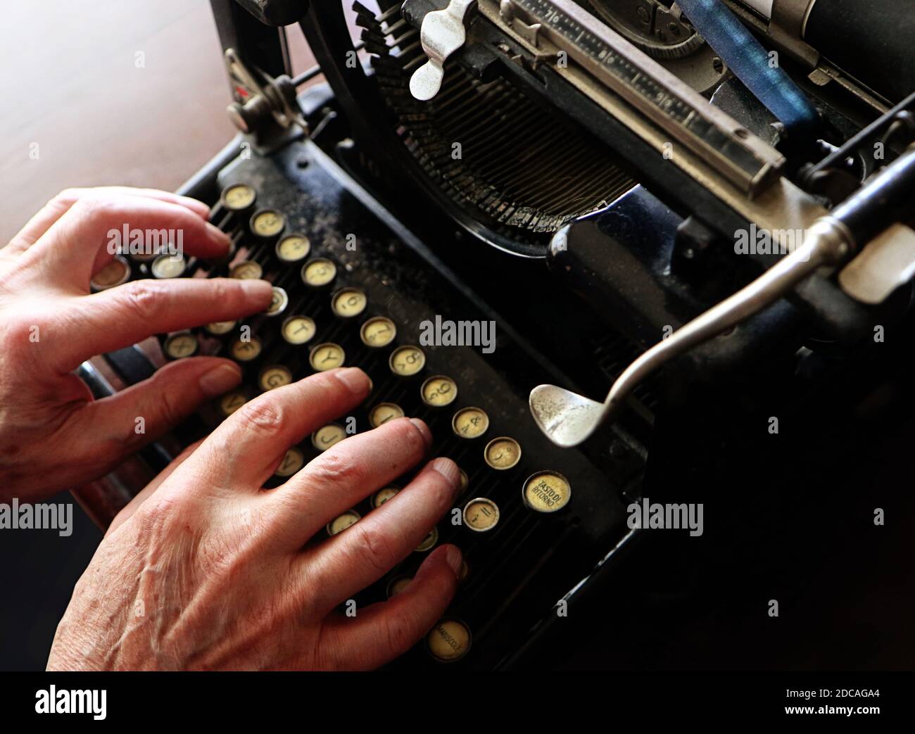 writing with an old typewriter Stock Photo - Alamy