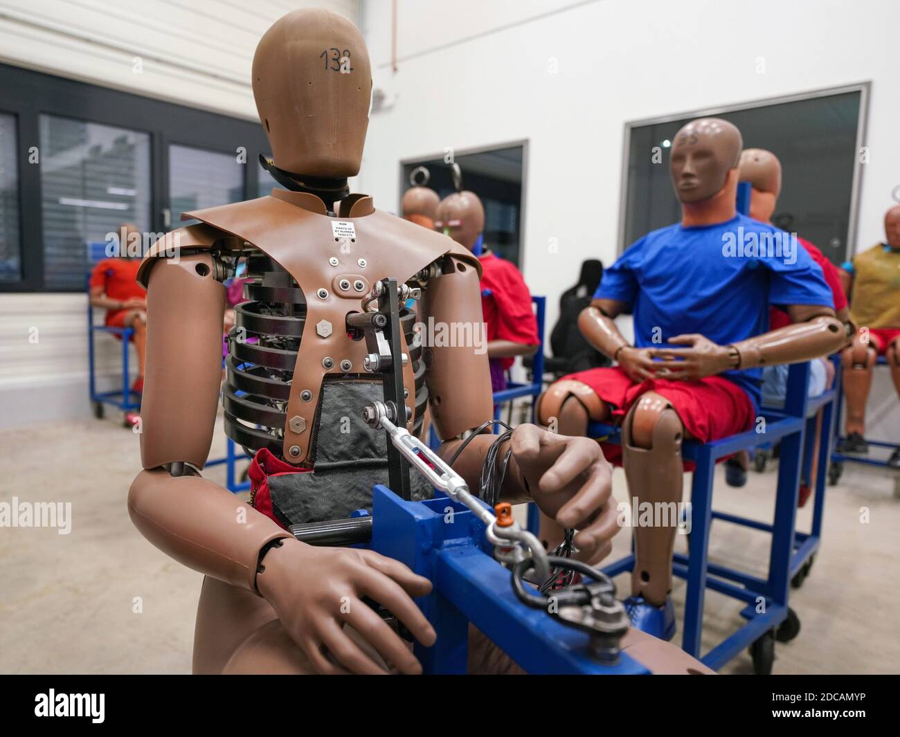 Test dummies hi-res stock photography and images - Alamy