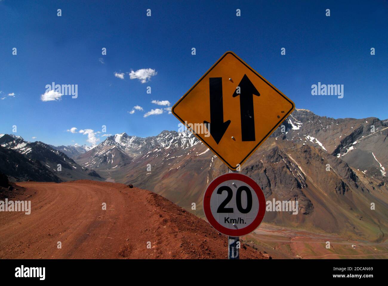 Traffic Signs Contraflow High Resolution Stock Photography and Images ...