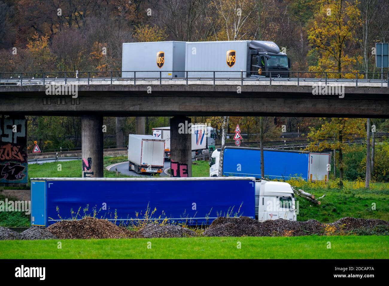 Heavy traffic at the motorway junction Kaiserberg, motorway A40 ...