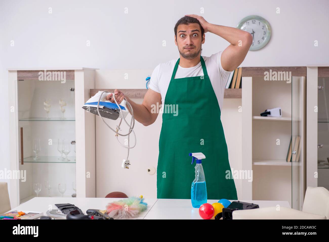 House maid cleaning house with kids hi-res stock photography and images ...