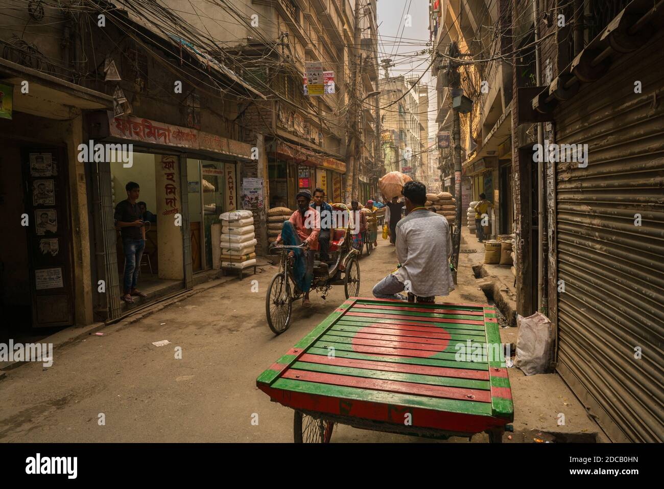 Streets of Old Dhaka Stock Photo - Alamy