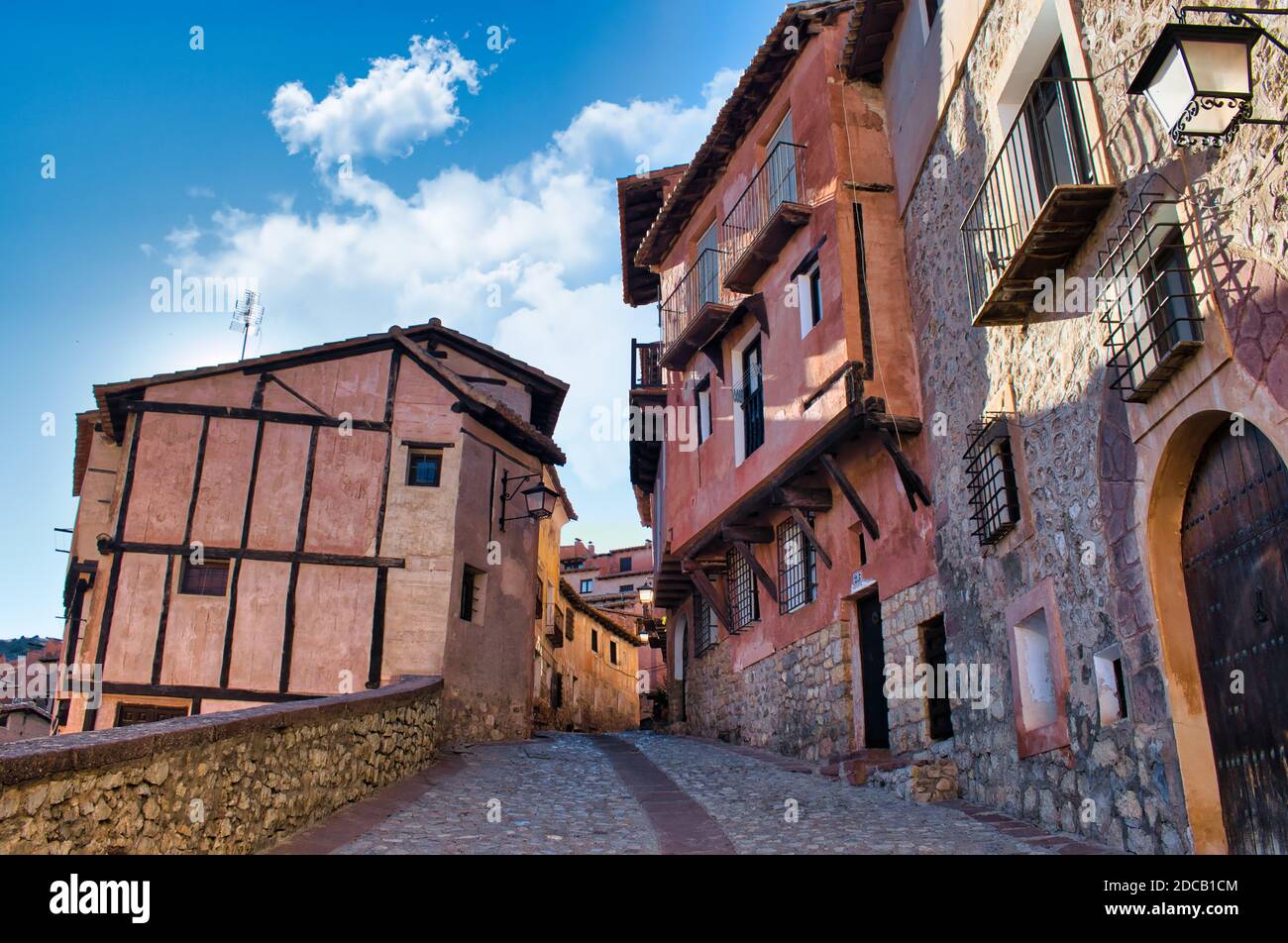 Sloping street hi-res stock photography and images - Alamy