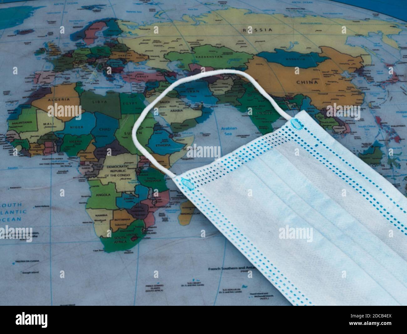Medical mask world map hi-res stock photography and images - Alamy