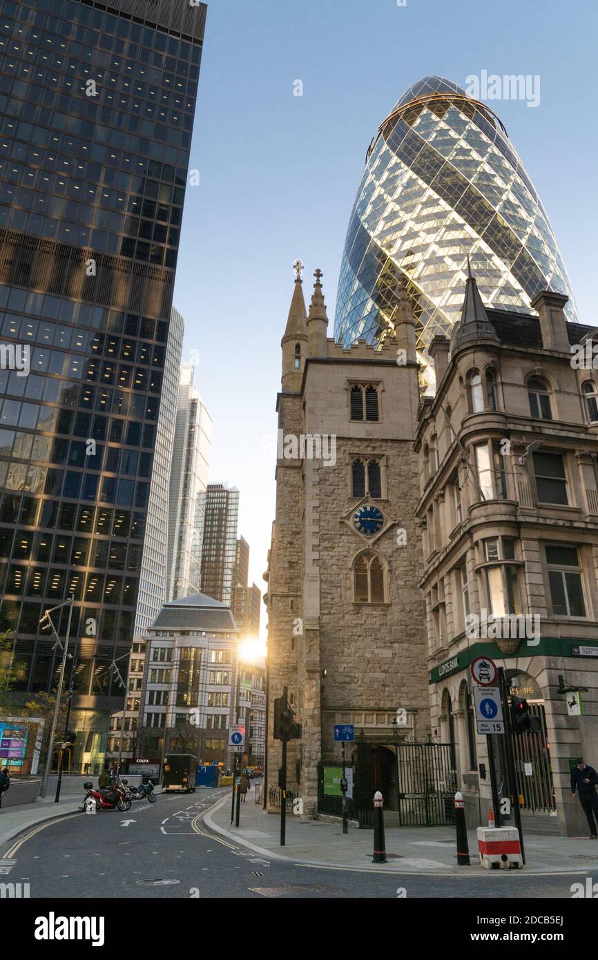 St Andrew Undershaft Church and Swiss Re Stock Photo - Alamy