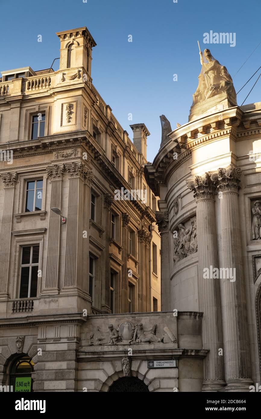 Junction of bishopsgate and Threadneedle Street Stock Photo - Alamy