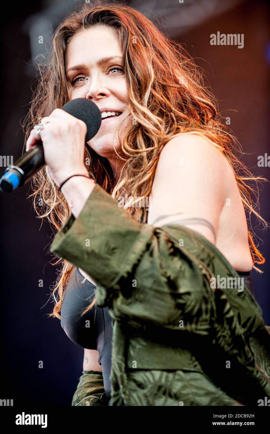 Beth Hart Live in Concert Stock Photo - Alamy