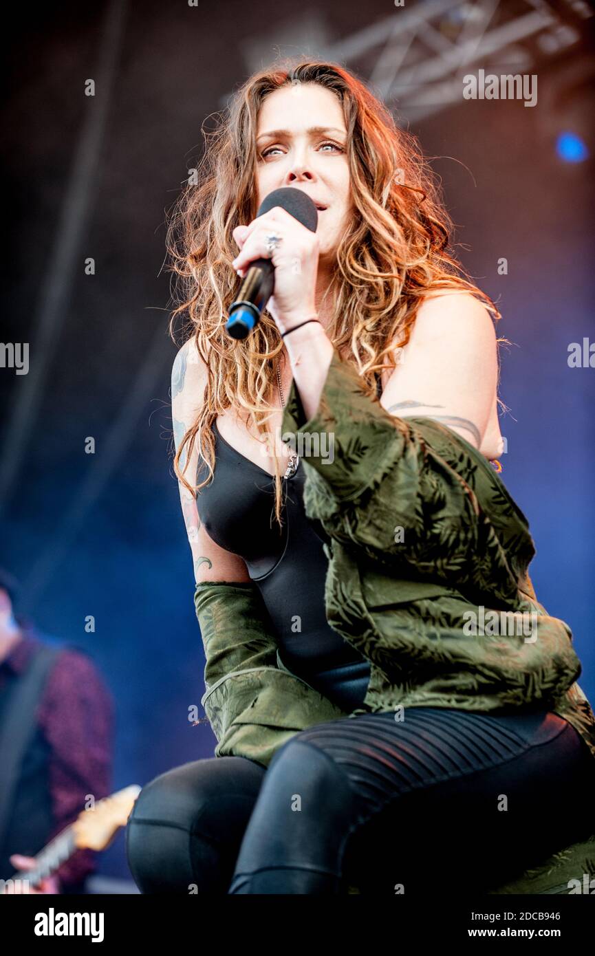 Beth Hart Live in Concert Stock Photo - Alamy