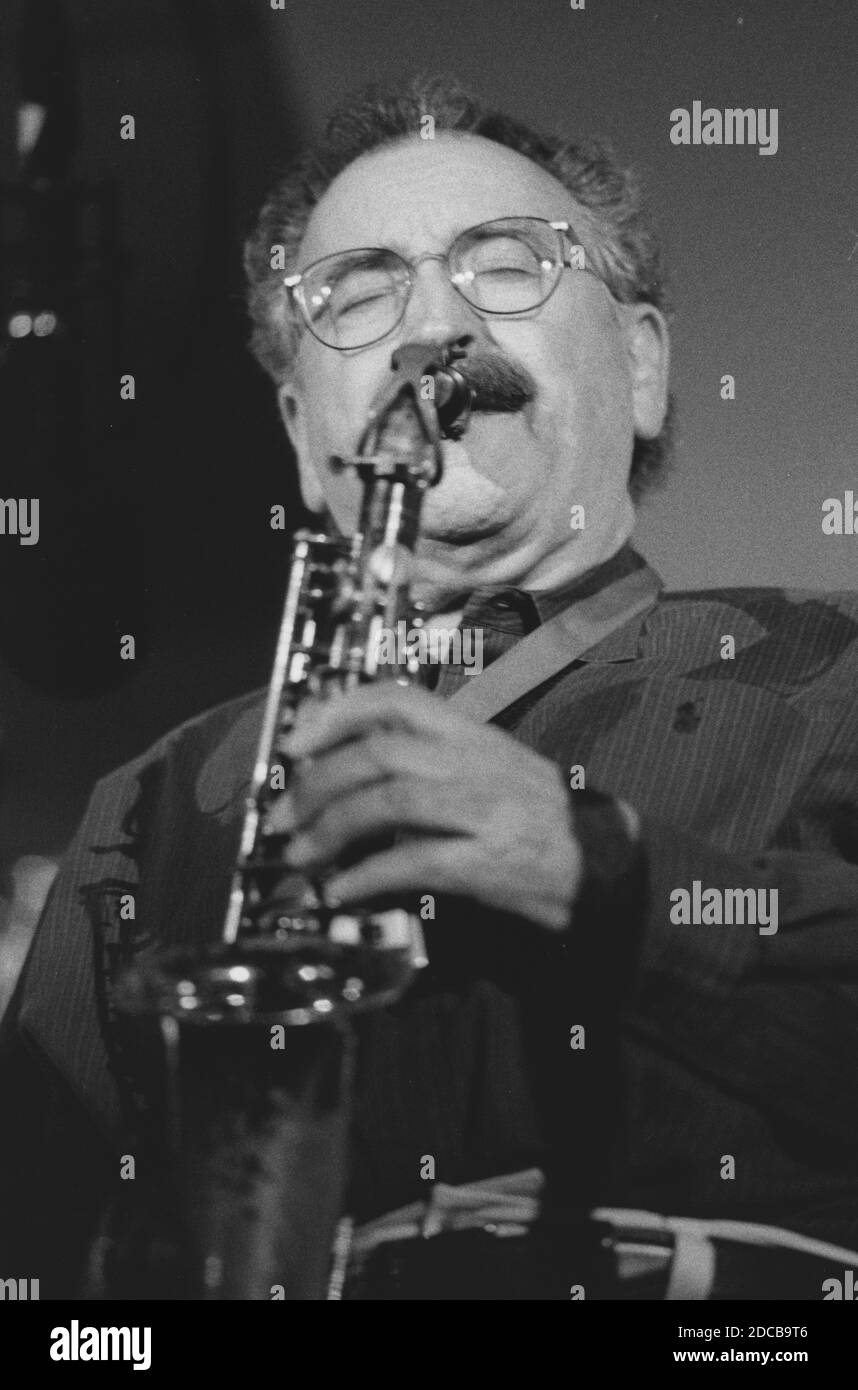 Jerry dodgion hi-res stock photography and images - Alamy