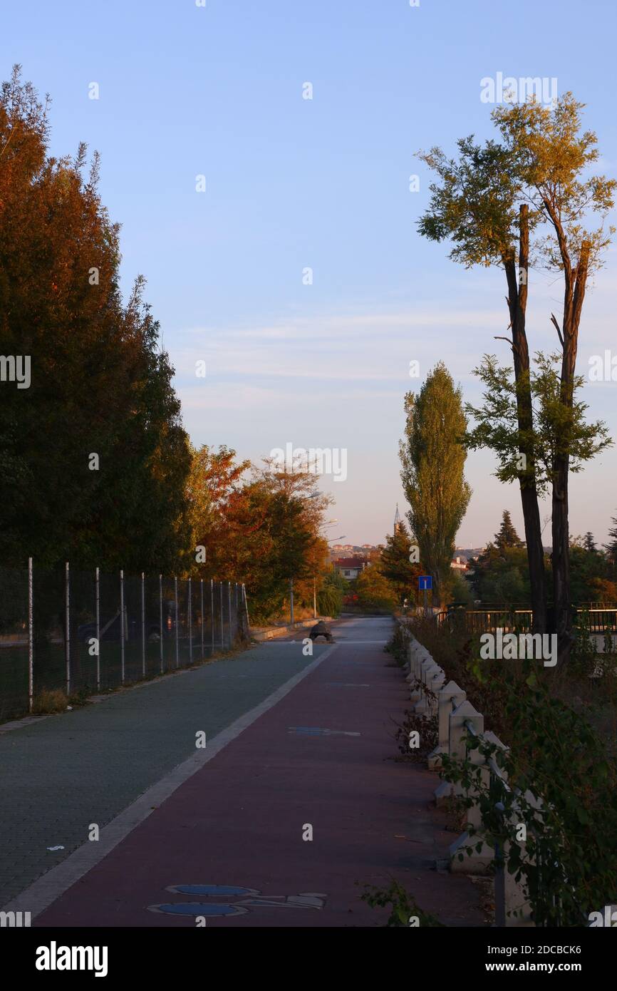 Riverside walking route hi-res stock photography and images - Alamy