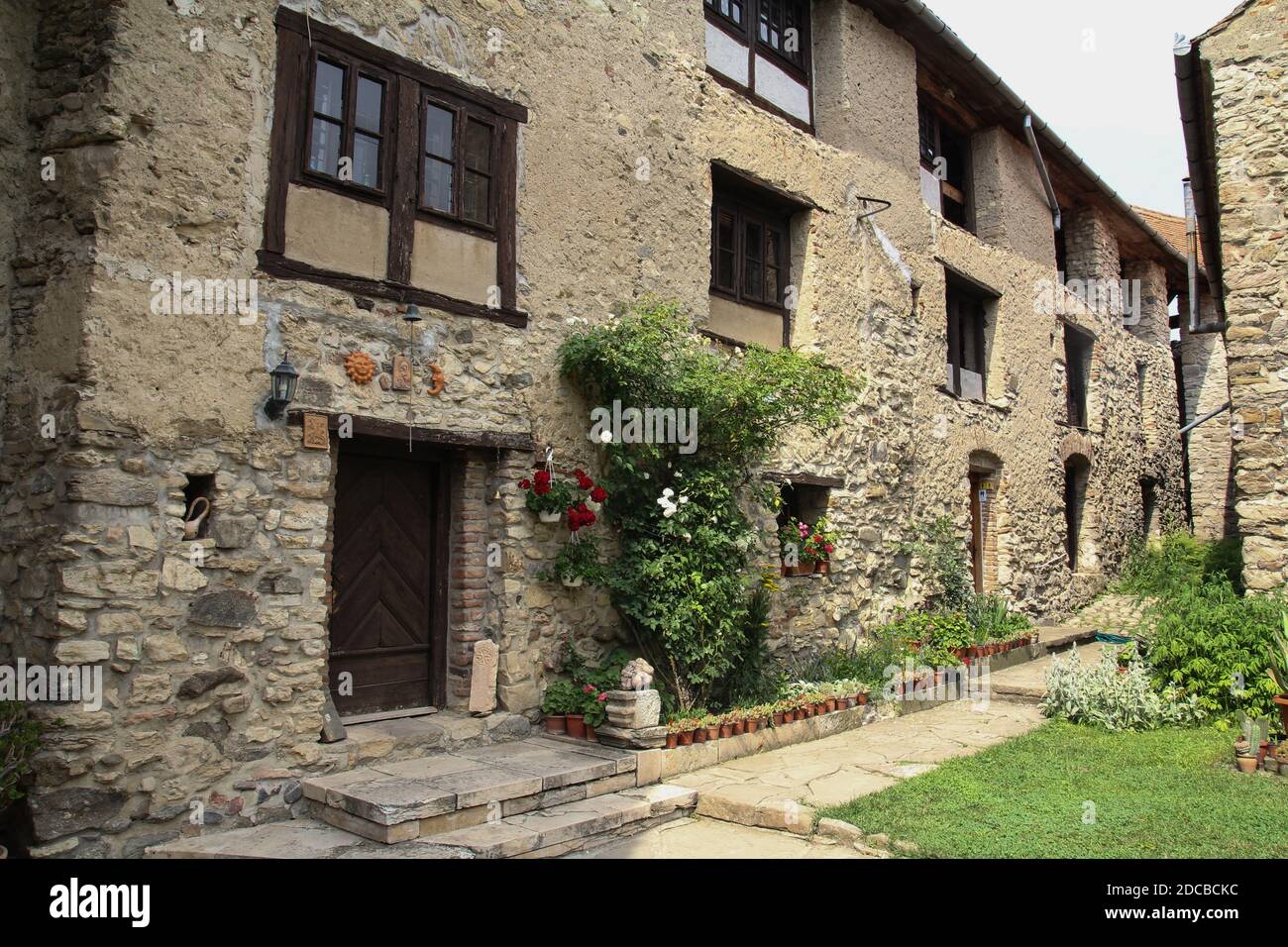 Renaissance stone wall hi-res stock photography and images - Alamy