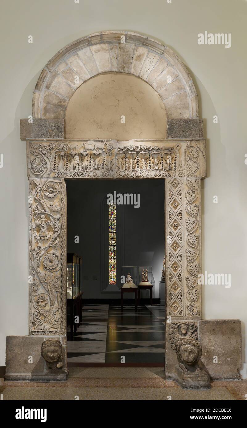 1200s italian sculpture hi-res stock photography and images - Alamy