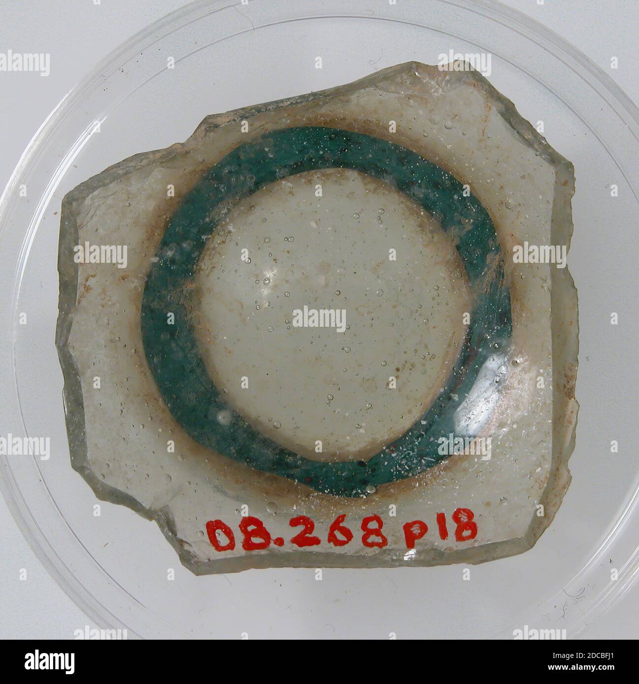 Round bottom vessel hi-res stock photography and images - Alamy