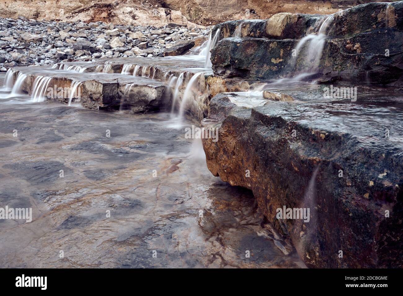 Rock platforms hi-res stock photography and images - Alamy